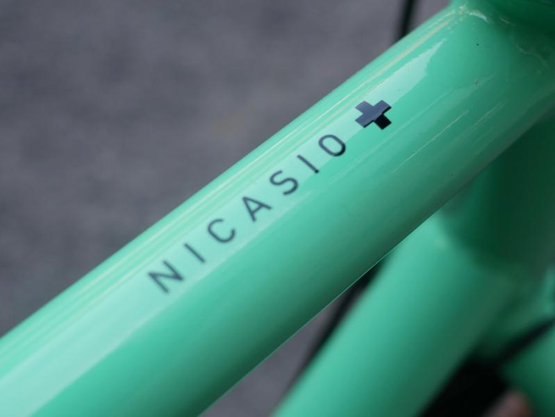 サイクルショップカンザキ千里店 / 【旧モデル特価】NICASIO+（ニカシオ プラス）マイクロシフト完成車